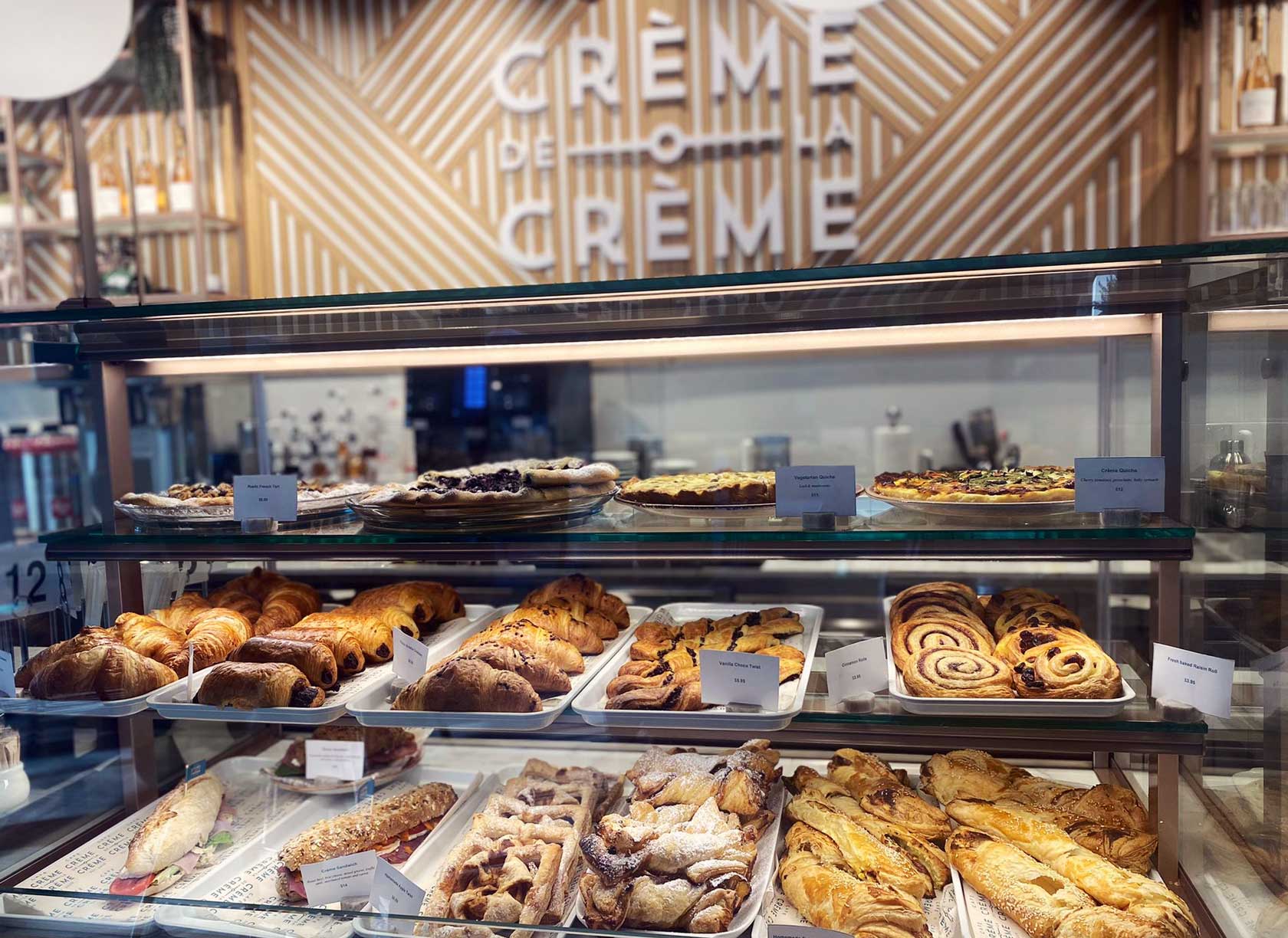 Pastries and Deserts in Naples, Florida, homemade cakes and desserts